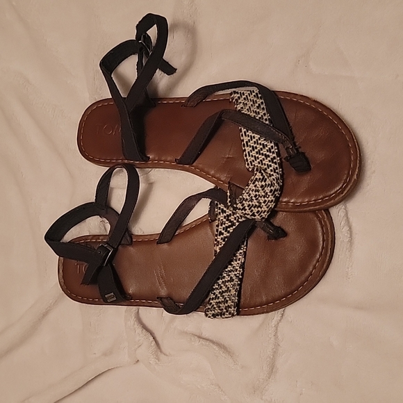 Toms | Shoes | Tom Sandals | Poshmark